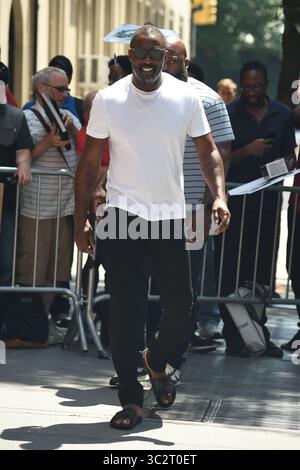 New York - NY - 20190730 Idris Elba is all smiles as he wears a black ...