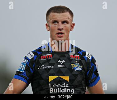 Ash Handley #5 of Leeds Rhinos and Sam Walters #22 of Leeds Rhinos ...