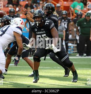 August 24, 2019 - Hawaii Rainbow Warriors quarterback Chevan Cordeiro ...