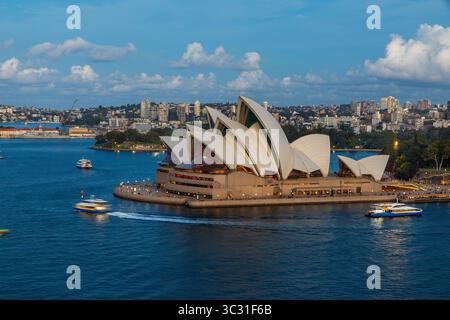 Design and innovation, the Sydney Opera House, Monumental Steps, Sails ...