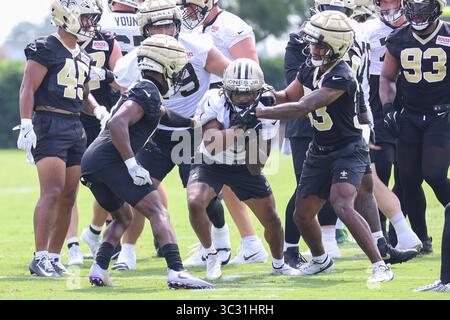 New Orleans Saints safety Jonas Sanker (33) goes through drills during ...