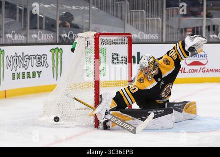 Philadelphia Flyers goaltender Dan Vladar in action during an NHL ...