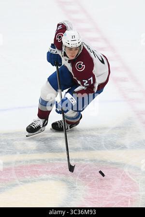 Colorado Avalanche defenseman Ryan Graves (27) in the third period of ...