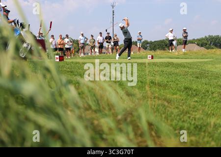 Sungjae Im, of South Korea, hits from the 16th fairway during the first ...
