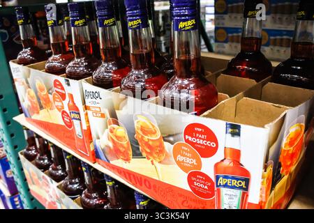 Aperol logo on the box Stock Photo - Alamy