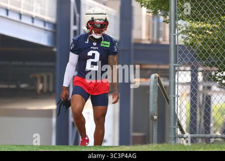 New England Patriots linebacker Harold Landry III (2) during an NFL ...