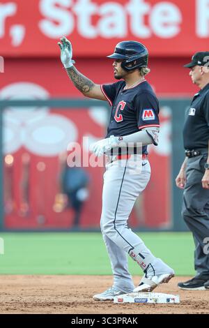Cleveland Guardians shortstop Gabriel Arias can't make the play on the ...