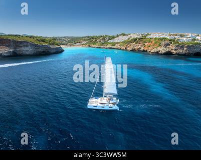 A beautiful view of a boat in the sea Stock Photo - Alamy