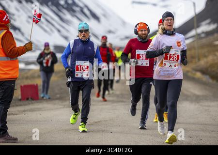 Marathon, runners, Longyearbyen, Spitsbergen, Svalbard Stock Photo - Alamy