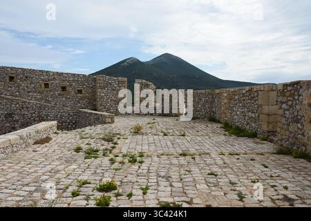 Fortress of Neokastro in Pylos, Messinia, Greece Stock Photo - Alamy