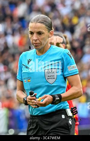 Stephanie Frappart (Schiedsrichterin) SUI, England - Spanien, Frauen-Fussball, Uefa Womens Euro ...