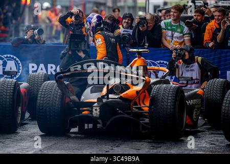Spa, Belgium - 27 JUL 2025, #14 Fernando Alonso (SPA, Aston Martin), #87 Oliver Bearman (GBR ...