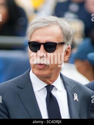 Los Angeles Rams owner Stan Kroenke before an NFL football game against ...