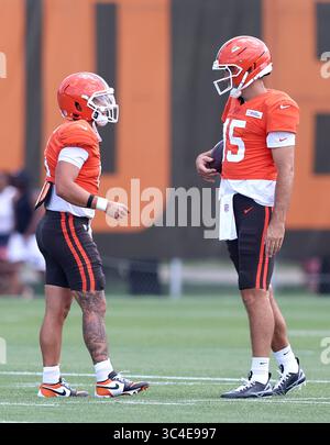 Cleveland Browns quarterback Dillon Gabriel (5) rolls out during the ...
