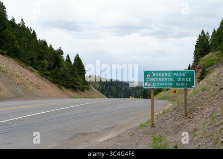 Rogers pass Montana Route 200, Continental divide Stock Photo - Alamy
