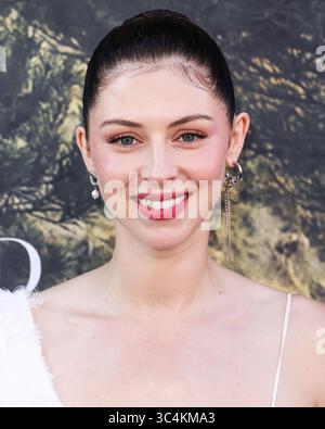 Hermione Corfield arrives at the premiere of premiere of "Outlander ...