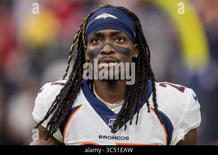 Denver Broncos cornerback Davontae Harris (27) runs towards a punt ...