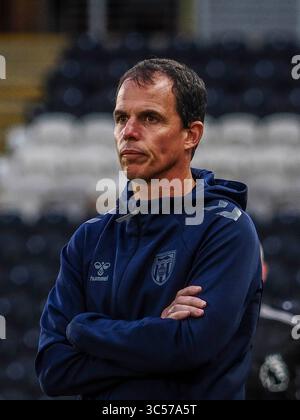 Regis Le Bris Manager Of Sunderland gestures during the Sunderland v ...