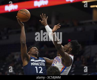 Oklahoma City Thunder guard Hamidou Diallo (6) and center Al Horford ...