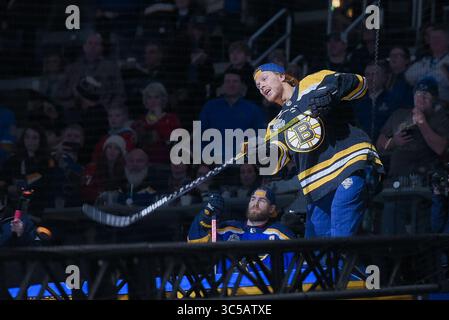 Boston Bruins forward David Pasternak (88), New York Rangers center ...