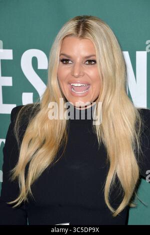 New York - NY - 20200204 - Jessica Simpson Sighting in NYC BuzzFeedNY ...