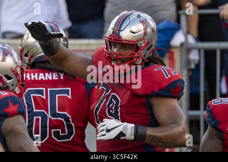 Houston Roughnecks offensive lineman Terry Poole II (79) runs downfield ...