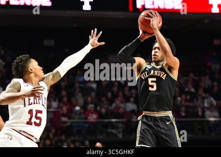 Villanova guard Justin Moore (5) shoots against Butler in the first ...