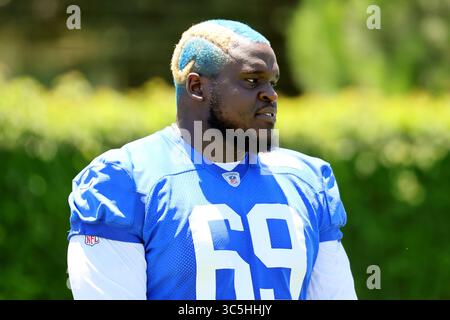 Los Angeles Rams guard Kevin Dotson, center Coleman Shelton (65) and ...