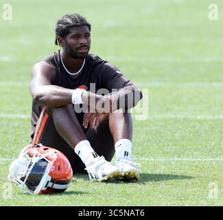Cleveland Browns quarterback Shedeur Sanders arrives for an NFL ...