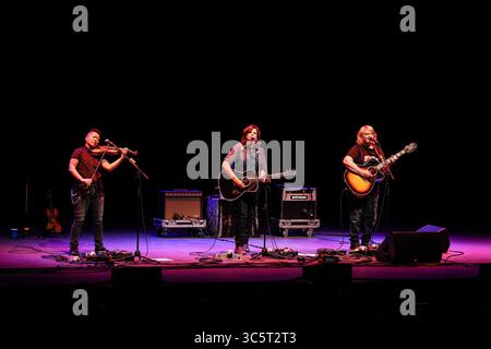 Amy Ray of American folk rock duo the Indigo Girls performs onstage in ...