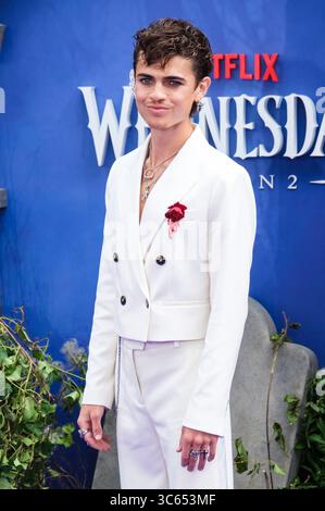 Oliver Watson bei der Premiere der Season 2, Part 1 der Netflix Serie ...