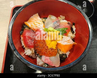 Kaisen don , seafood rice bowl Japanese food Stock Photo - Alamy