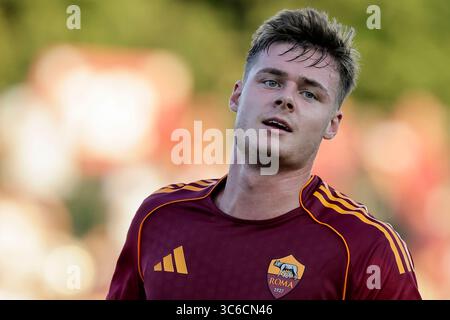 Evan Ferguson of A.S. Roma celebrates after scoring the goal of 3-0 ...