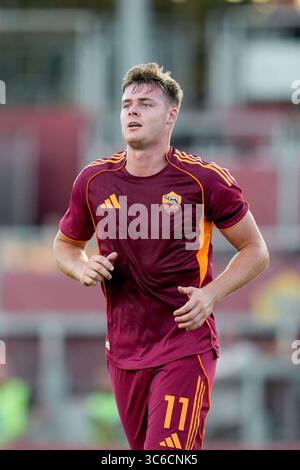 Evan Ferguson of AS Roma looks on during the Serie A Enilive match ...
