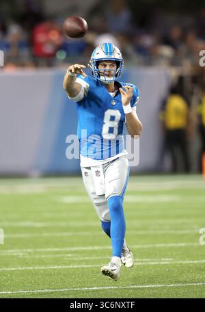Detroit Lions quarterback Kyle Allen (8) runs the ball as Atlanta Falcons linebacker Khalid ...