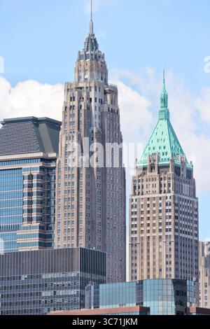 NYC Financial District: 70 Pine Street is a landmark needle-spired ...
