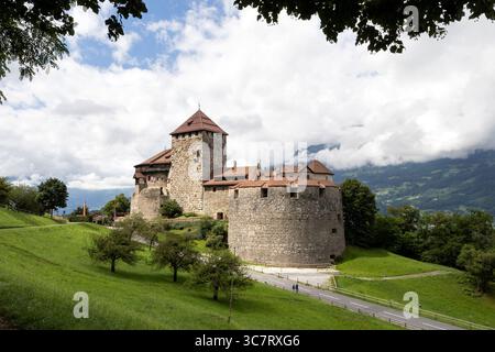 Schloss Vaduz, Wahrzeichen und Sitz des Fürstenhauses Liechtenstein ...