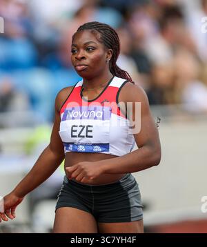 Joy Eze wins her Womens 100m semi final at the UK Athletics ...