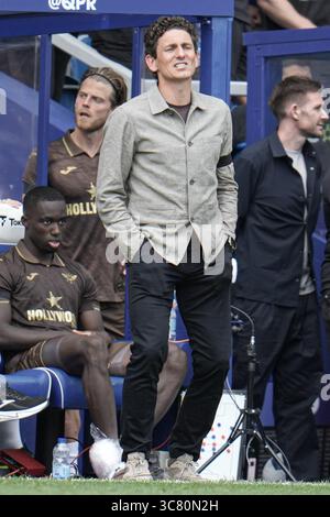 Keith Andrews manager of Brentford during the Premier League match ...
