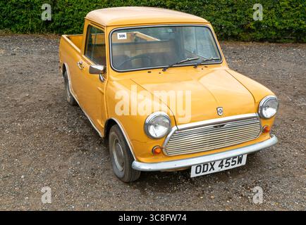 Leyland Mini 95 pick-up vehicle, Austin Morris Mini 1000 pick-up ...