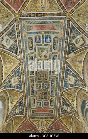 Piccolomini Library in Siena Cathedral, ceiling vault with frescoes on ...