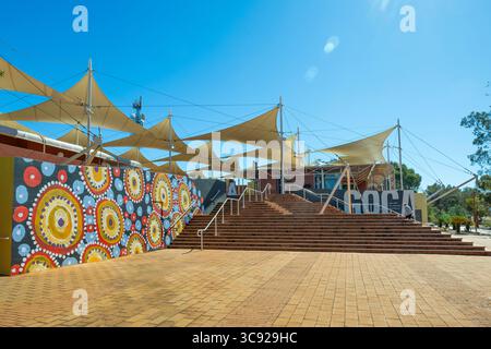 Yulara town Centre. In Kata Tjuṯa National Park in the Northern ...