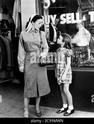 Mary Anderson, Melinda Plowman, on-set of the Film, "Chicago Calling ...