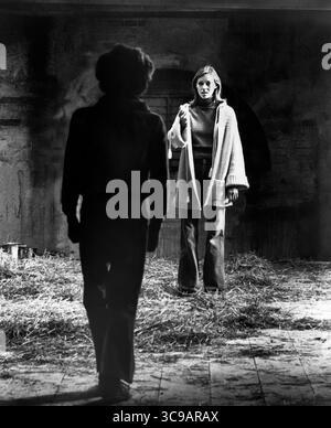 EQUUS PETER FIRTH, JENNY AGUTTER Date: 1977 Stock Photo - Alamy