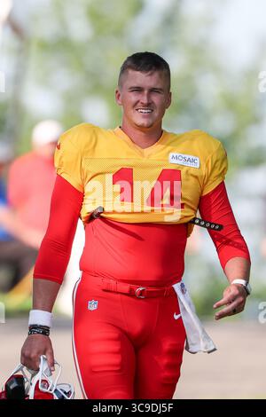 Kansas City Chiefs quarterback Bailey Zappe (14) looks to pass against ...
