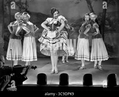 Maxine Doyle (center), on-set of the Film, "The Key", Warner Bros ...