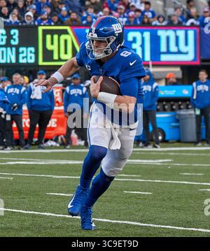 Indianapolis Colts quarterback Daniel Jones (17) throws under pressure ...