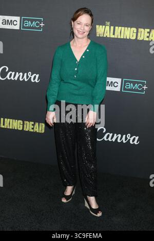 LOS ANGELES - NOV 20: Thora Birch at The Walking Dead Finale at Orpheum ...