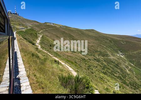 train lugano lake alps switzerland shore Stock Photo - Alamy