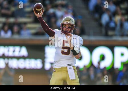 October 22, 2022: Boston College senior Phil Jurkovec (5) hands bal off ...